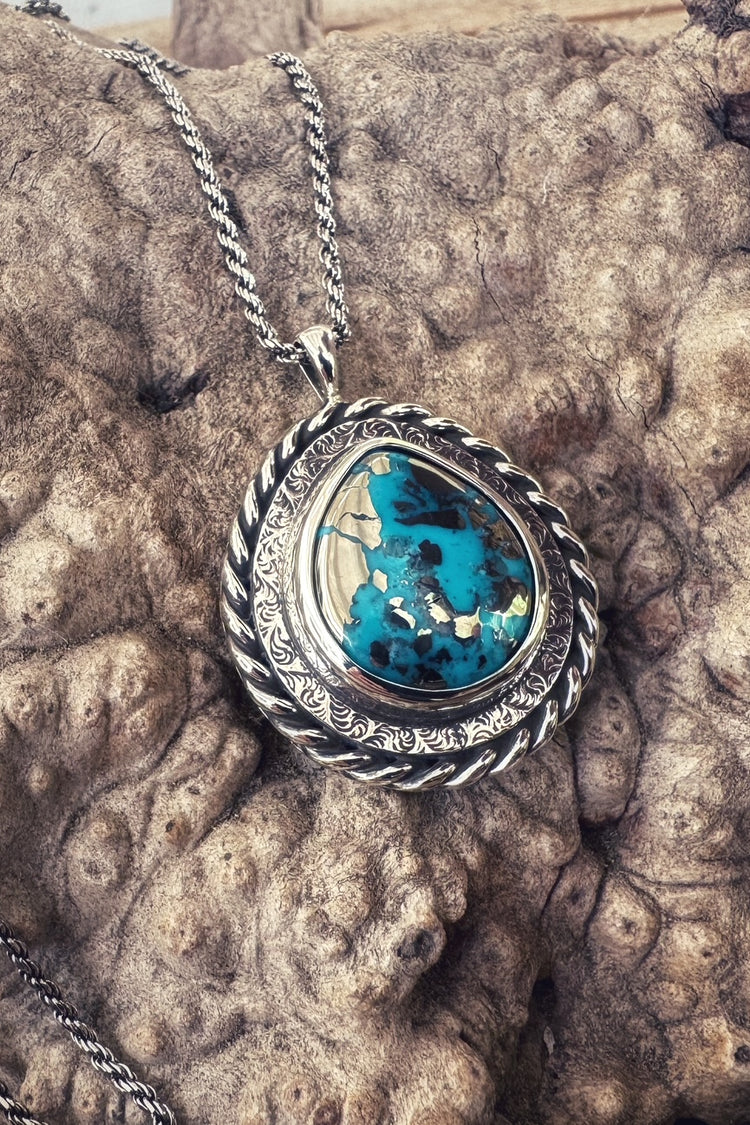 Pendants – Fortunate Wanderer